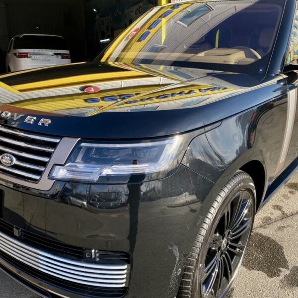 Купить Land Rover Range Rover SWB P615 SV Exclusive Black-Paket из Германии